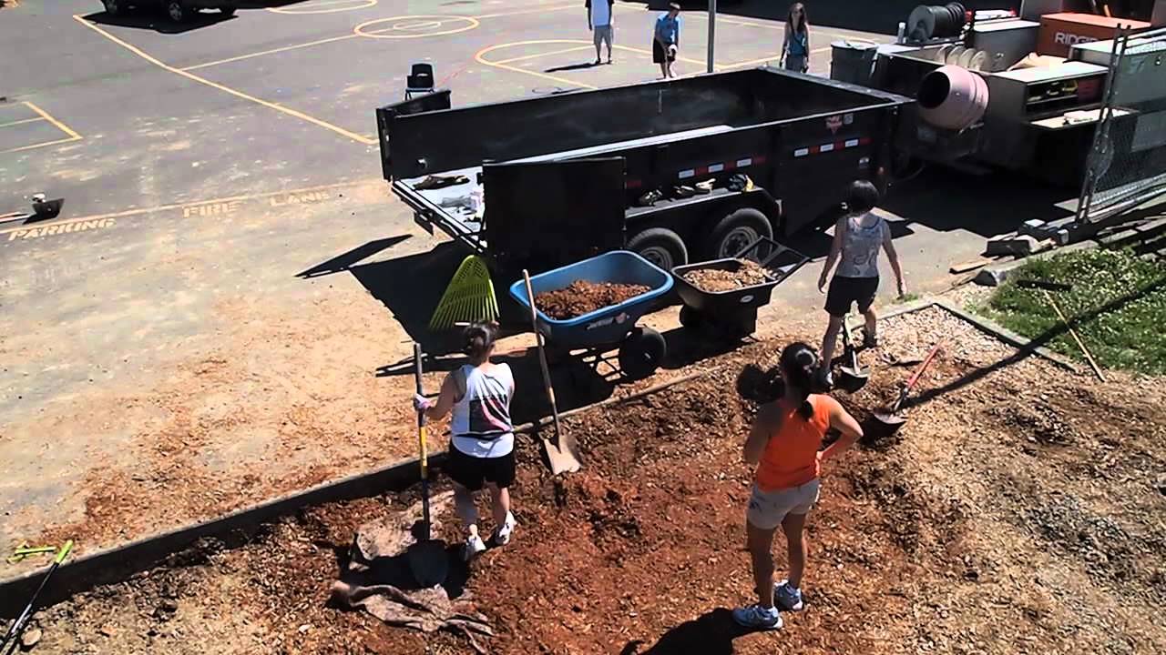 New Cedar Way Elementary Playground - YouTube