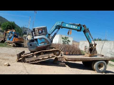 mini Excavator/loading without ramps/How to Load/Unload an Excavator - YouTube