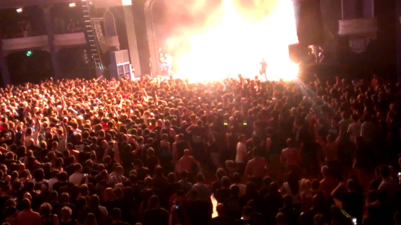 "Waking the Demon" The Rave Eagles Ballroom mke - YouTube