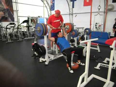Jarred Rome Incline Bench 191k 420lbs x3 2010 - YouTube