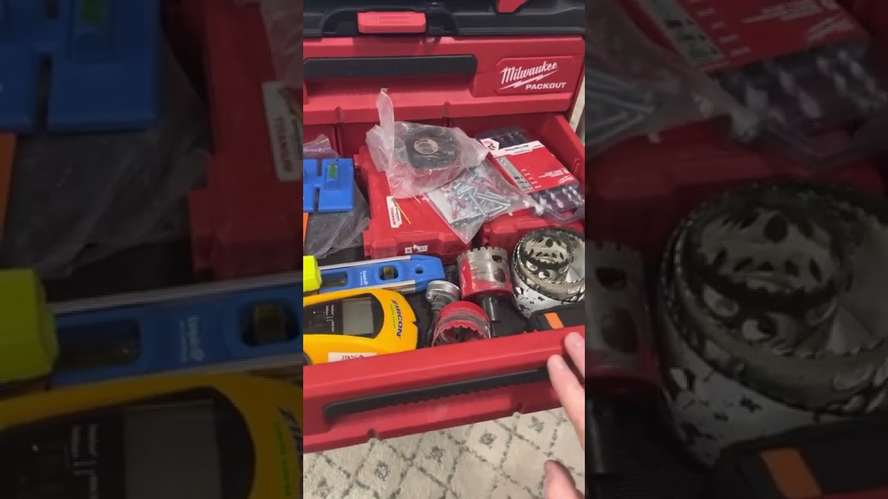 My Milwaukee Packout setup as an IT tech - YouTube
