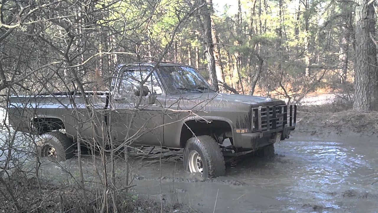 First mud of the season - YouTube