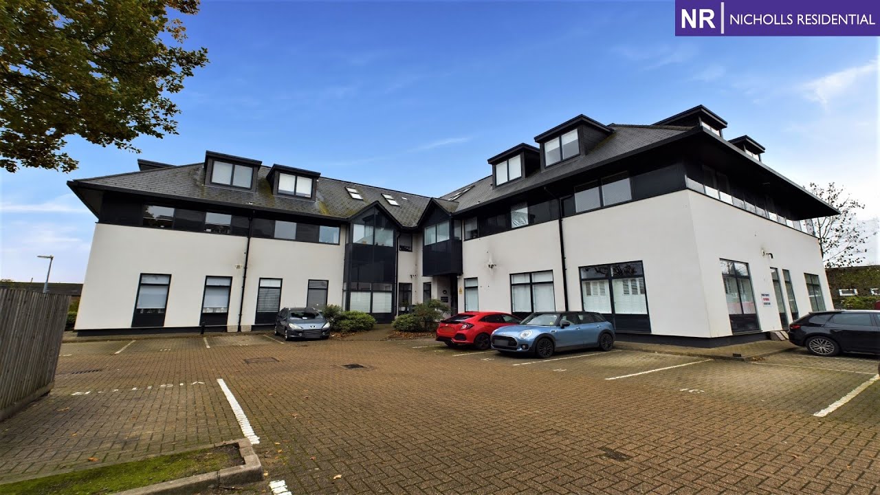 Tanner House, LEATHERHEAD - YouTube