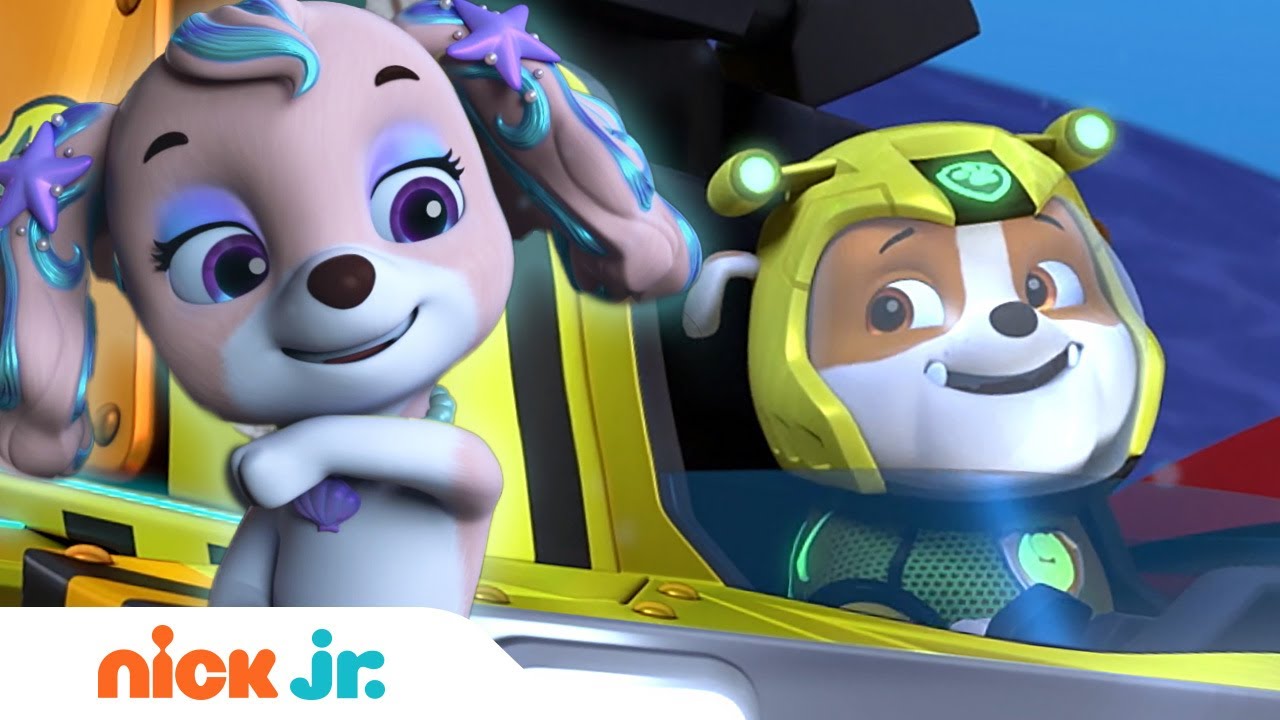 Aqua Pup Rubble Stops a Sinking Submarine! w/ Coral & PAW Patrol Skye ...