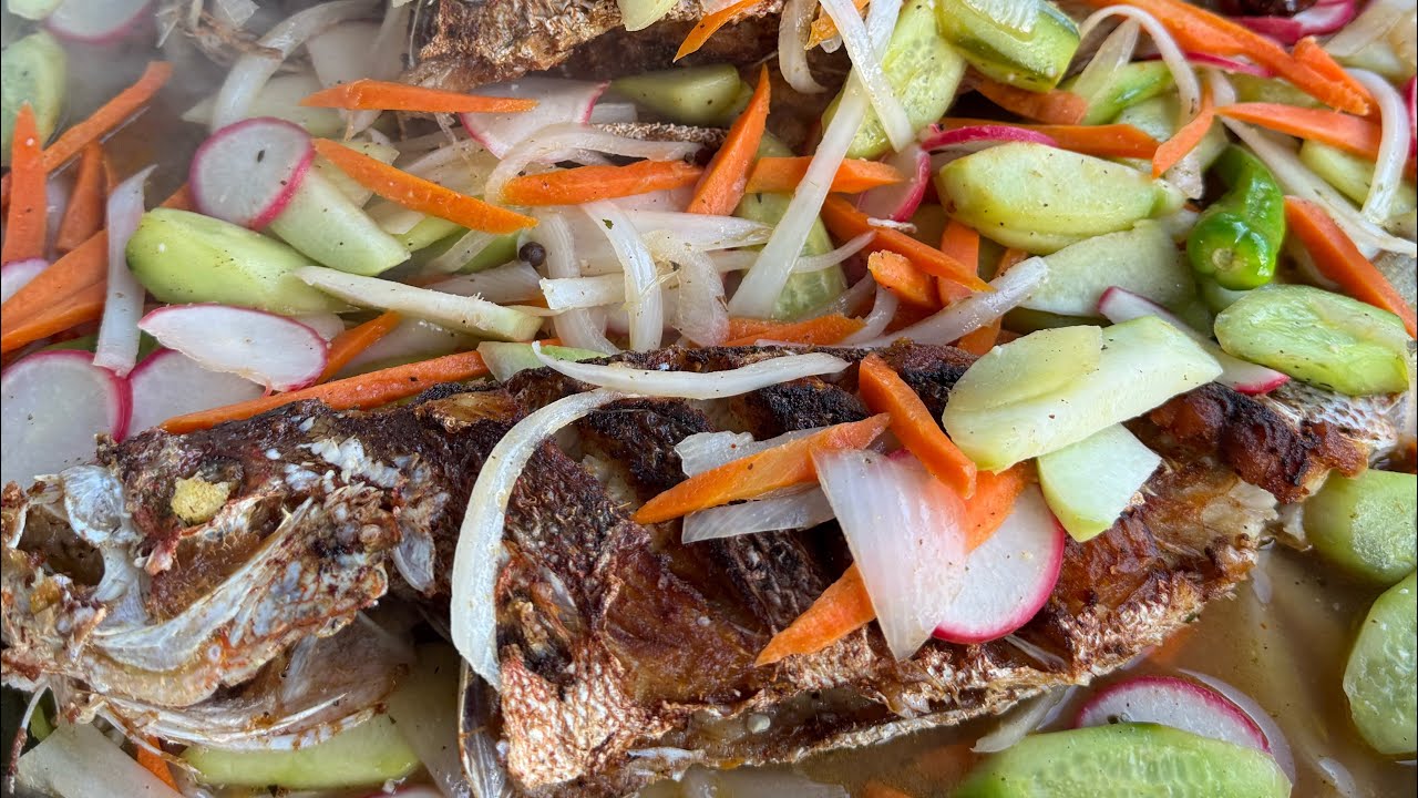 Frying a wild caught Snapper with lots of crunchy pickled veggies - YouTube