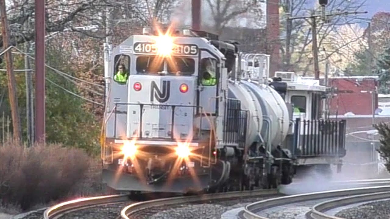 The AquaTrack Train with NJT 4105, a Meet and More on the Morris & Essex Line - YouTube