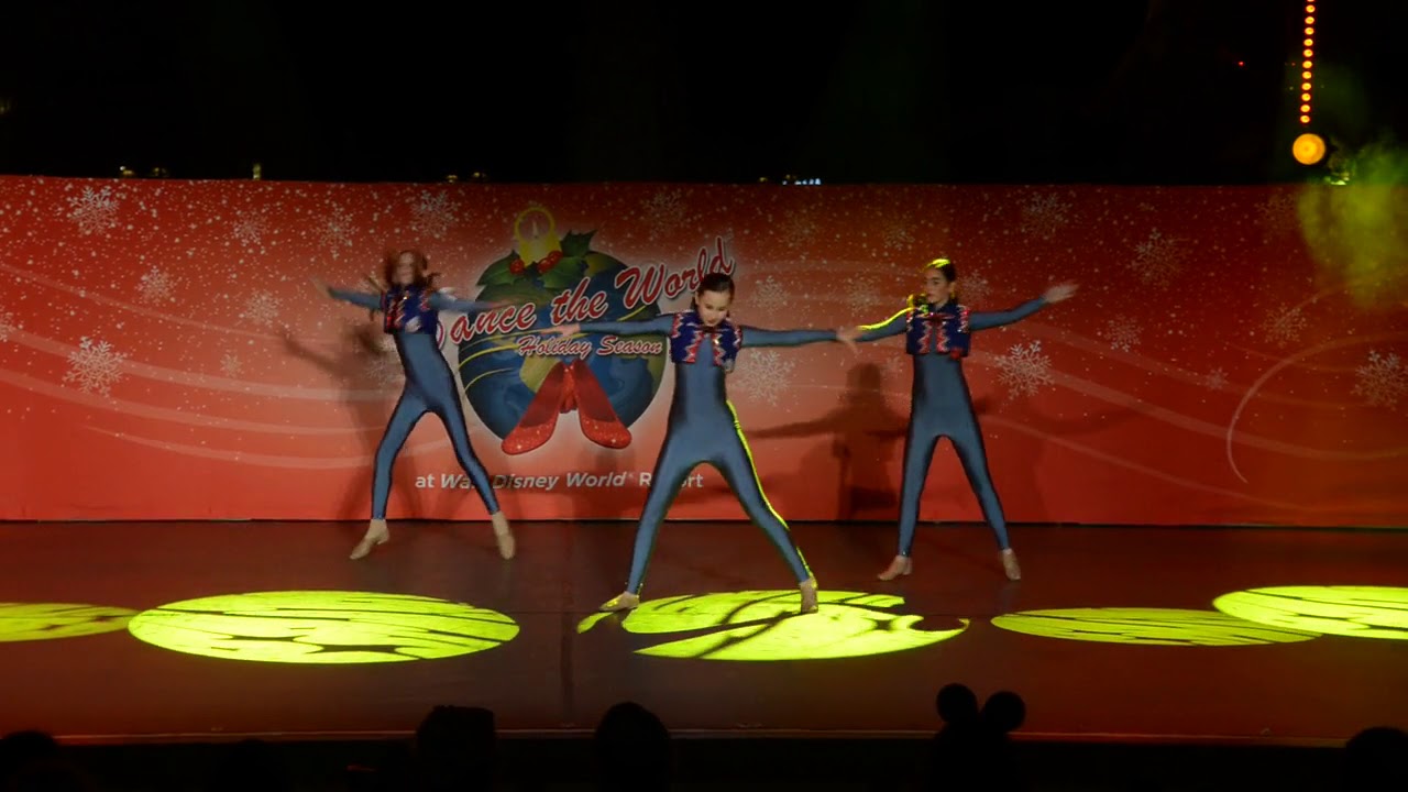 Disney Springs Stage Show performance 2019 - YouTube