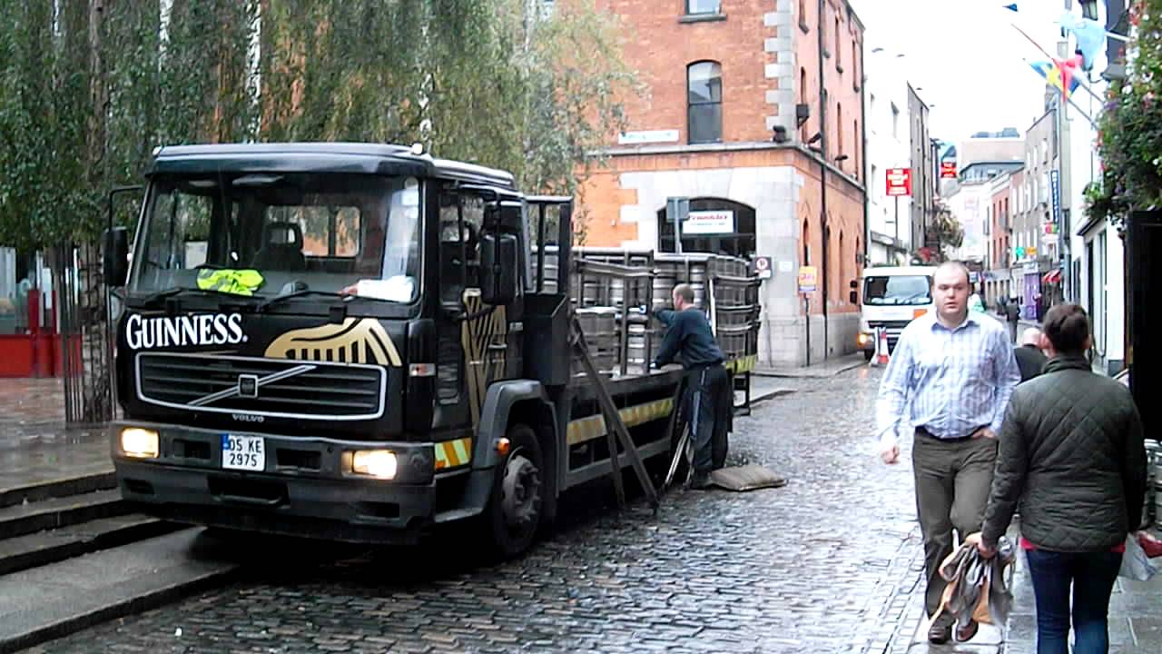 The Guinness Truck.AVI - YouTube