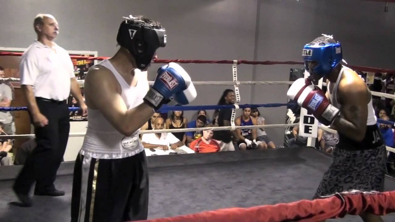 REVOLUTION FITNESS BOXING CLUB 07-09-2011 - YouTube