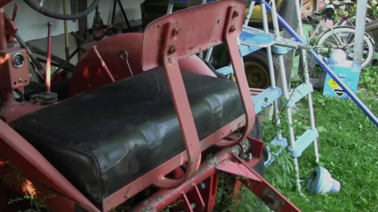 Allis Chalmers Model B New Seat - YouTube