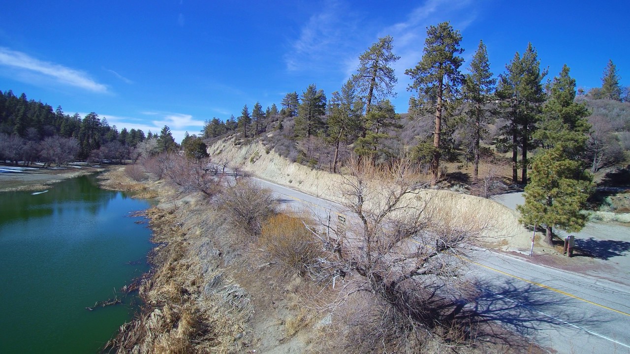 Jackson Lake Wrightwood ca as seen from a Yunecc Q500 drone - YouTube