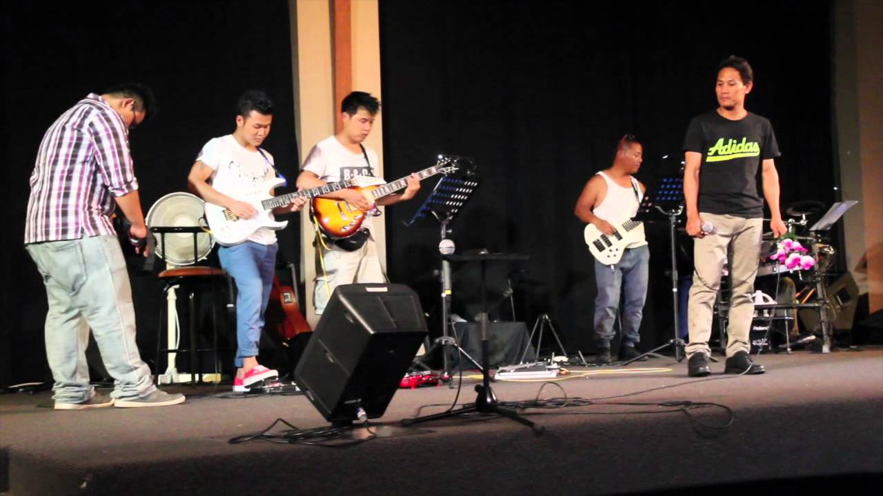 Htoo Wah Contributed lives show - My Angle - Sing by Alexander - YouTube