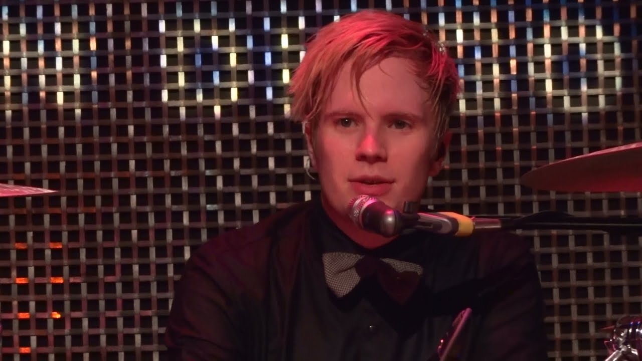 Patrick Stump - Drum Solo and "This is How We Do It" Medley (Live in San Diego 9-1-11) - YouTube