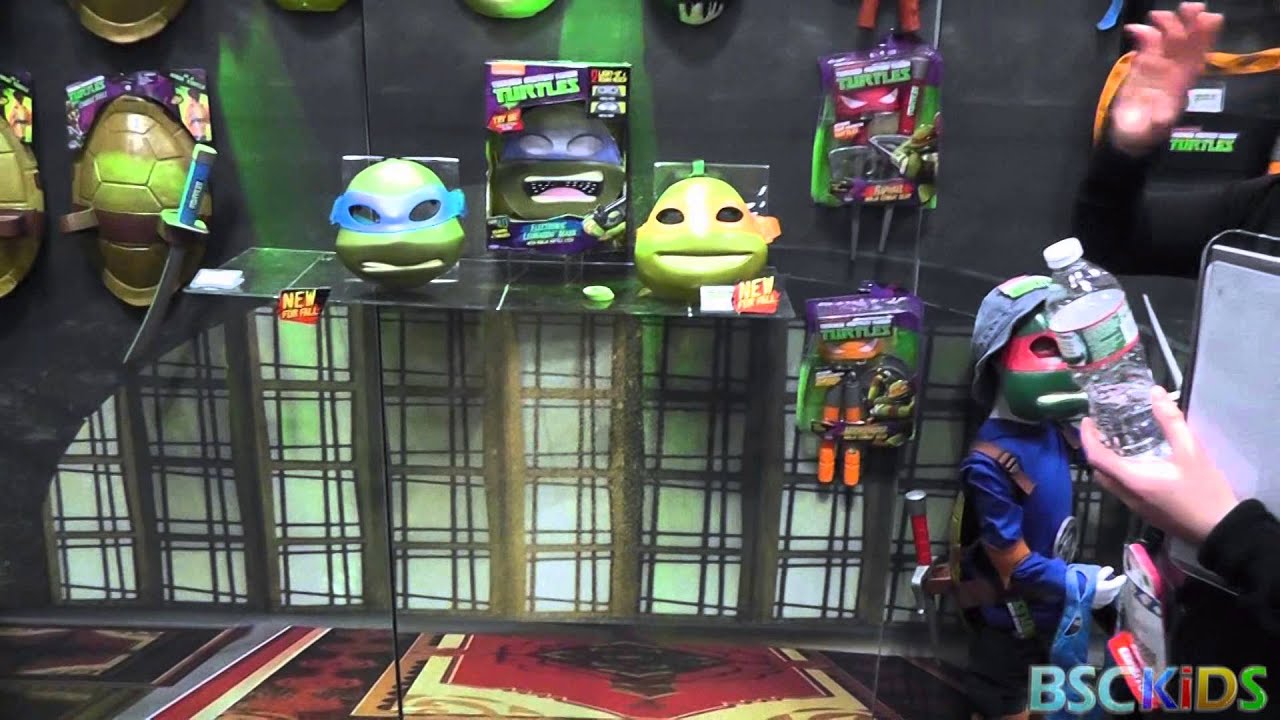 Teenage Mutant Ninja Turtles Electronic Masks and Roleplay Toys - YouTube