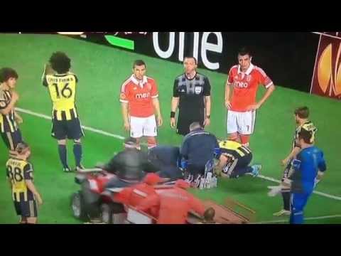 Gökhan Gönül Sakatlandı / (Benfica-Fenerbahçe) 2 Mayıs 2013