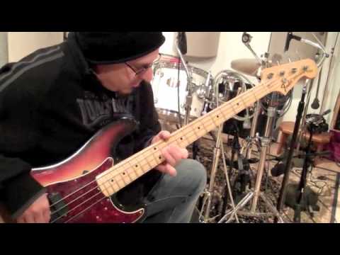 Analog Alien - Alien Bass station demo and review by Danny Miranda ...