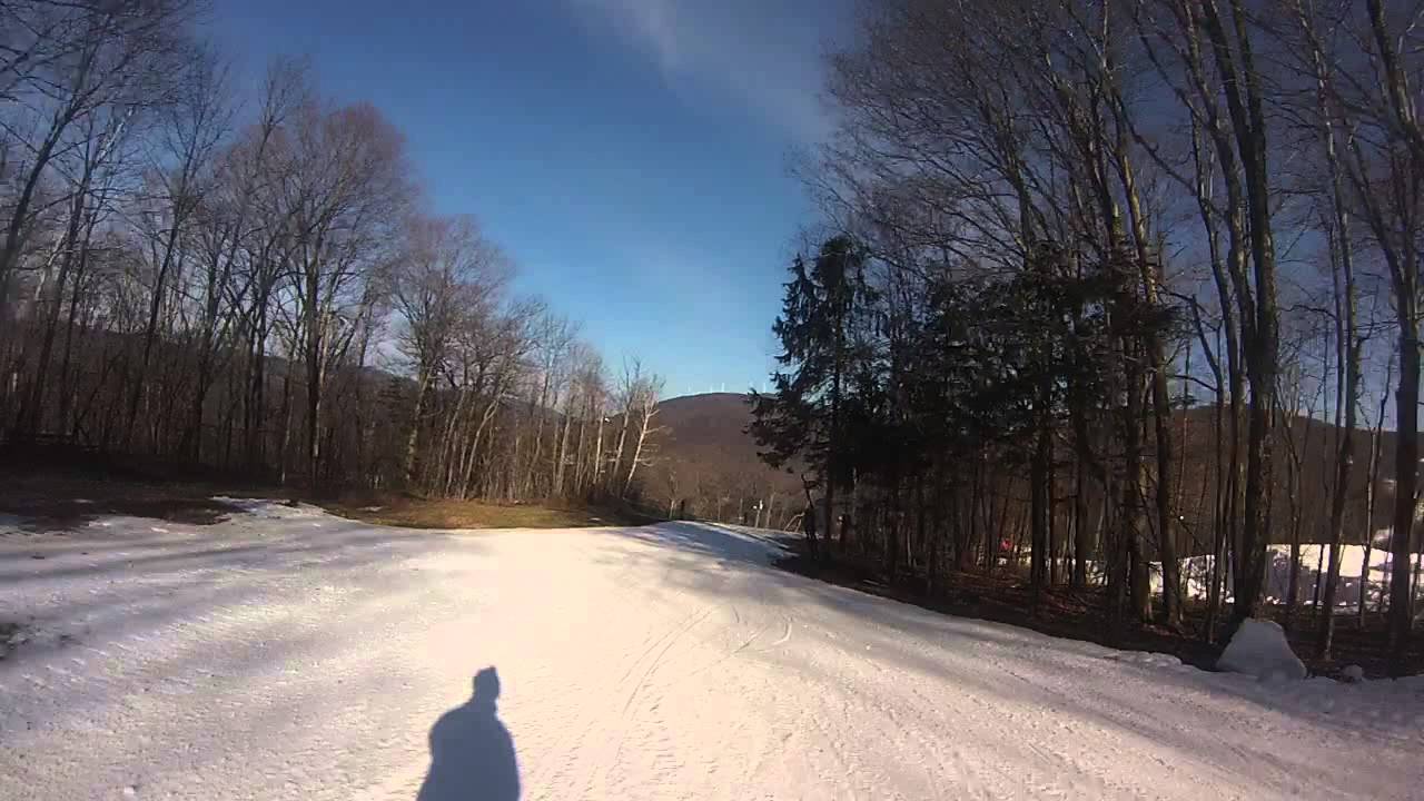 Skiing a gang of Mashadis at Jiminy Peak - YouTube