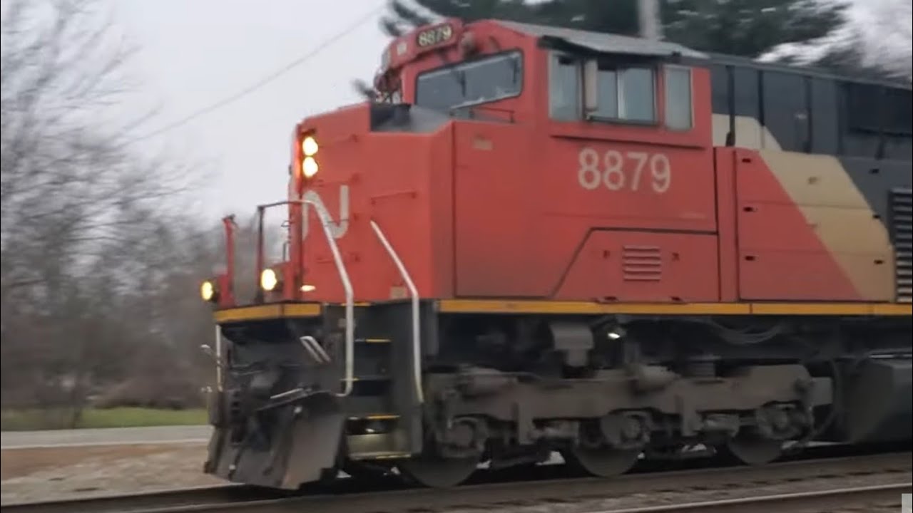 CN 8879 CN M396 with friendly crew. - YouTube