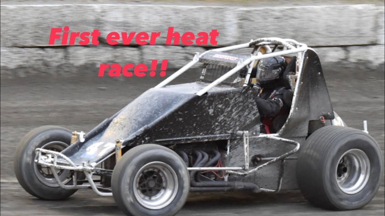 First Heat Race Ever in A Wingless Sprint Car!! - YouTube