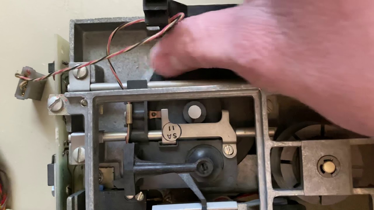 Shugart 400 floppy drive read/write head cam - YouTube