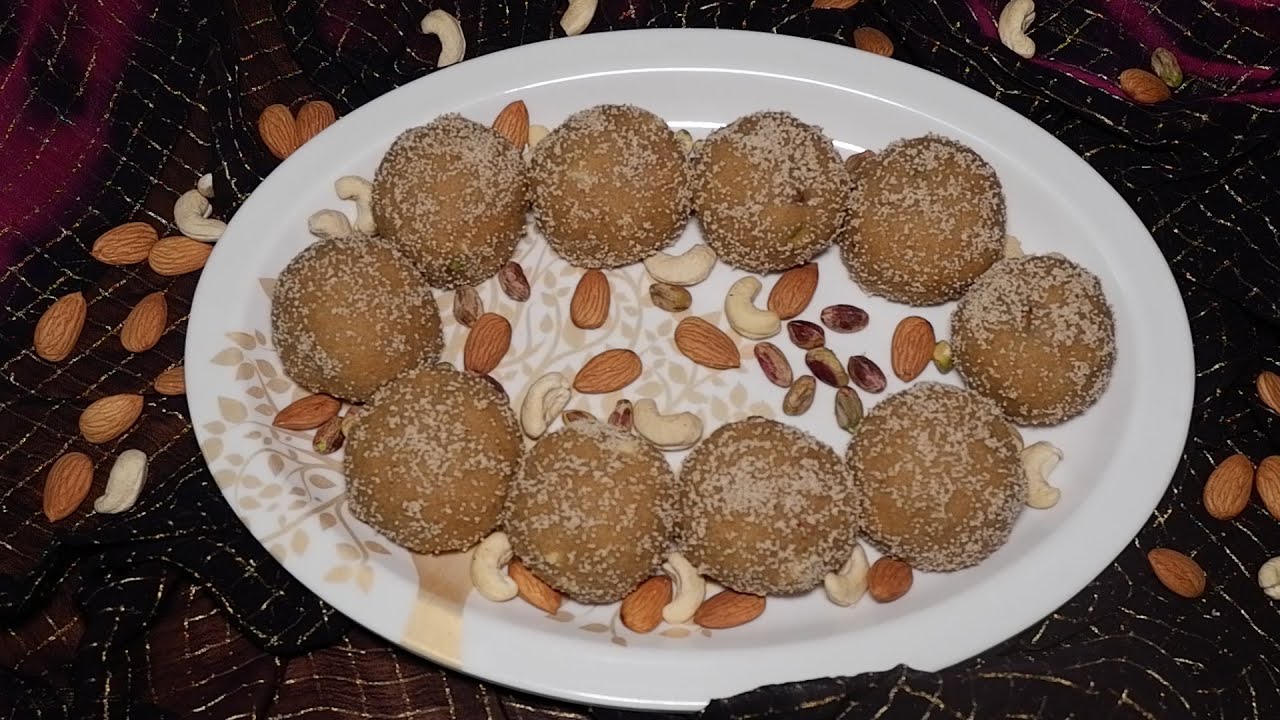 Churma Ladoo Recipe | Traditional Indian Sweet | Prasad Ladoo | Ata ...