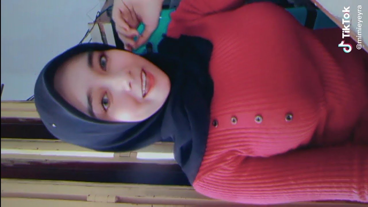 TIKTOK JILBOOBS NONJOLNYA KETERLALUAN || TIKTOK HIJAB GOYANG JILBOBS ...