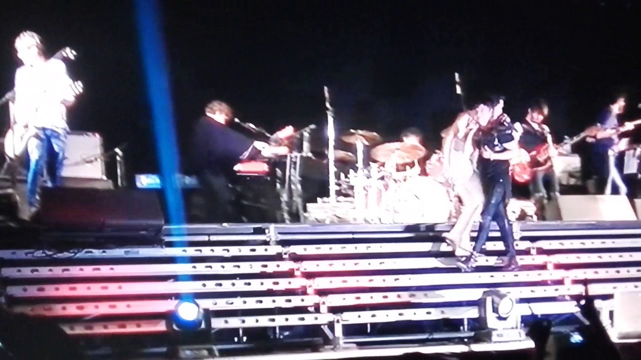 Babasónicos en Malvinas Sheeba Baby - YouTube