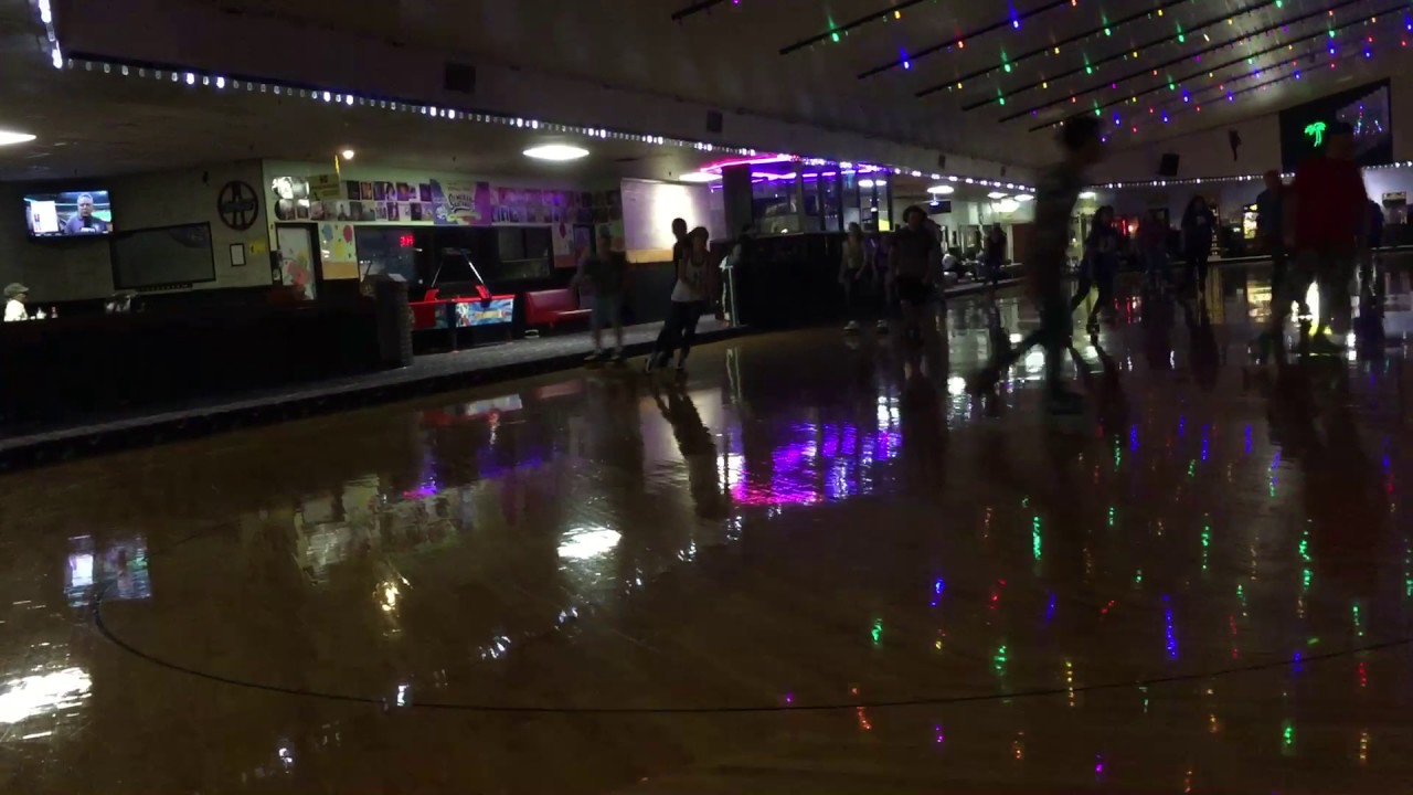 Shuffle Skate Semoran Skateway: Adult Night 6/18/17 - YouTube