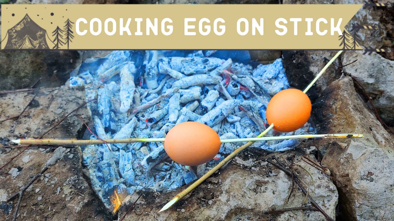Cooking eggs on sticks on campfire. Bushcraft cooking - YouTube
