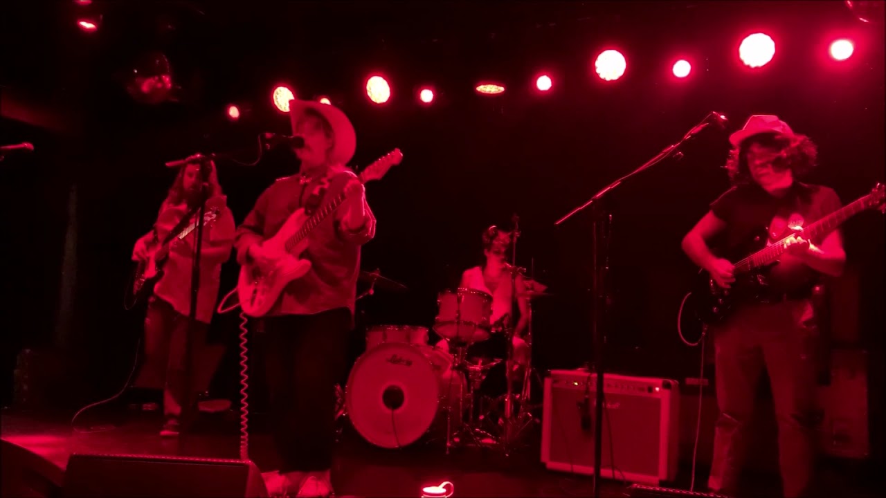 Guppy - Live at The Moroccan, DTLA 10/29/2019 - YouTube