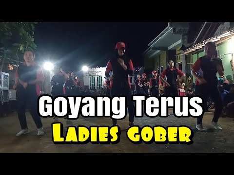 Dj Rantau den pajauah bersama sound mini Ladies Gober