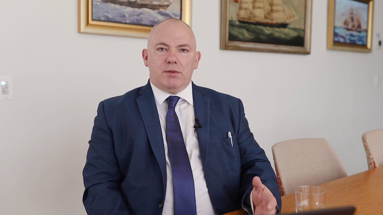 Tony Beaven Are Leaders born or made - YouTube