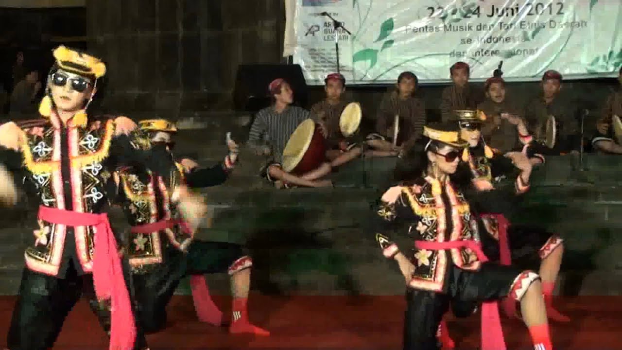 traditional dance DOLALAK DANCE javanese culture - YouTube
