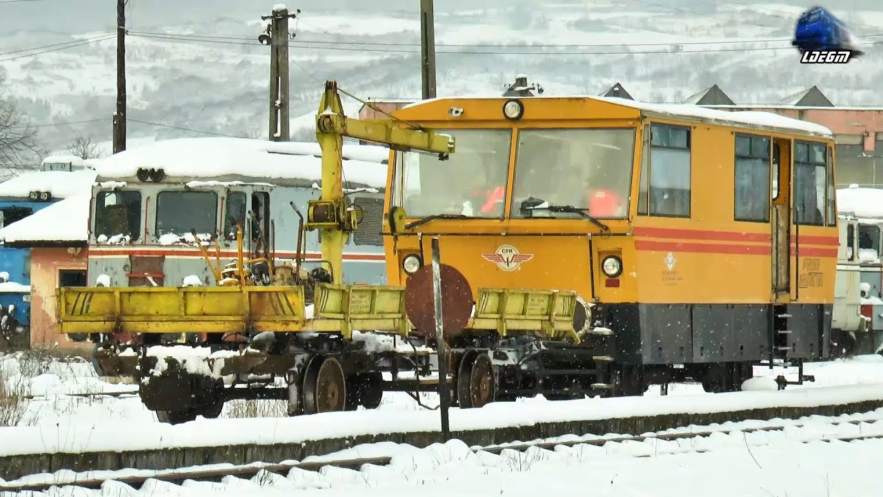 Drezina DC 014 CFR Infrastructură Rail Vehicle in Zăpadă/Snow in Gara ...