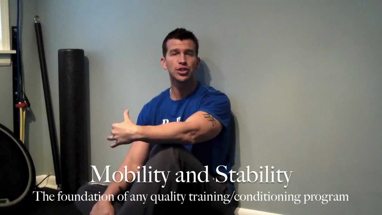Mobility and Posture Check: Wall Sit w/Shoulder Press - YouTube