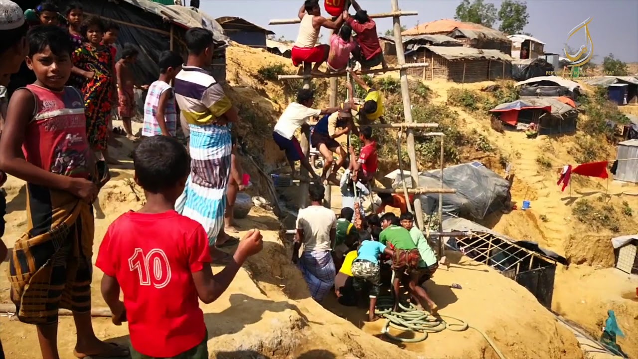 ROHINGYA: MEMBINA TELAGA AIR (TUBE WELL) - YouTube
