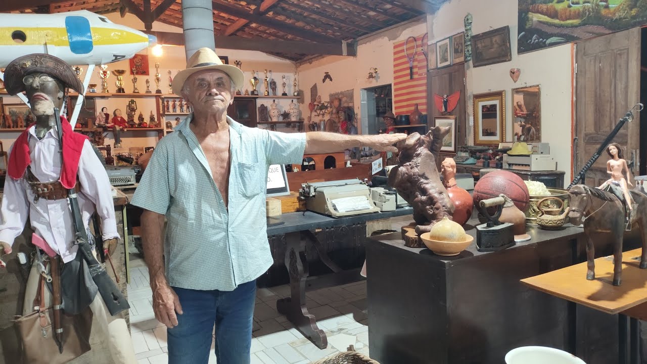 mostrando umas peça do mini museu - YouTube