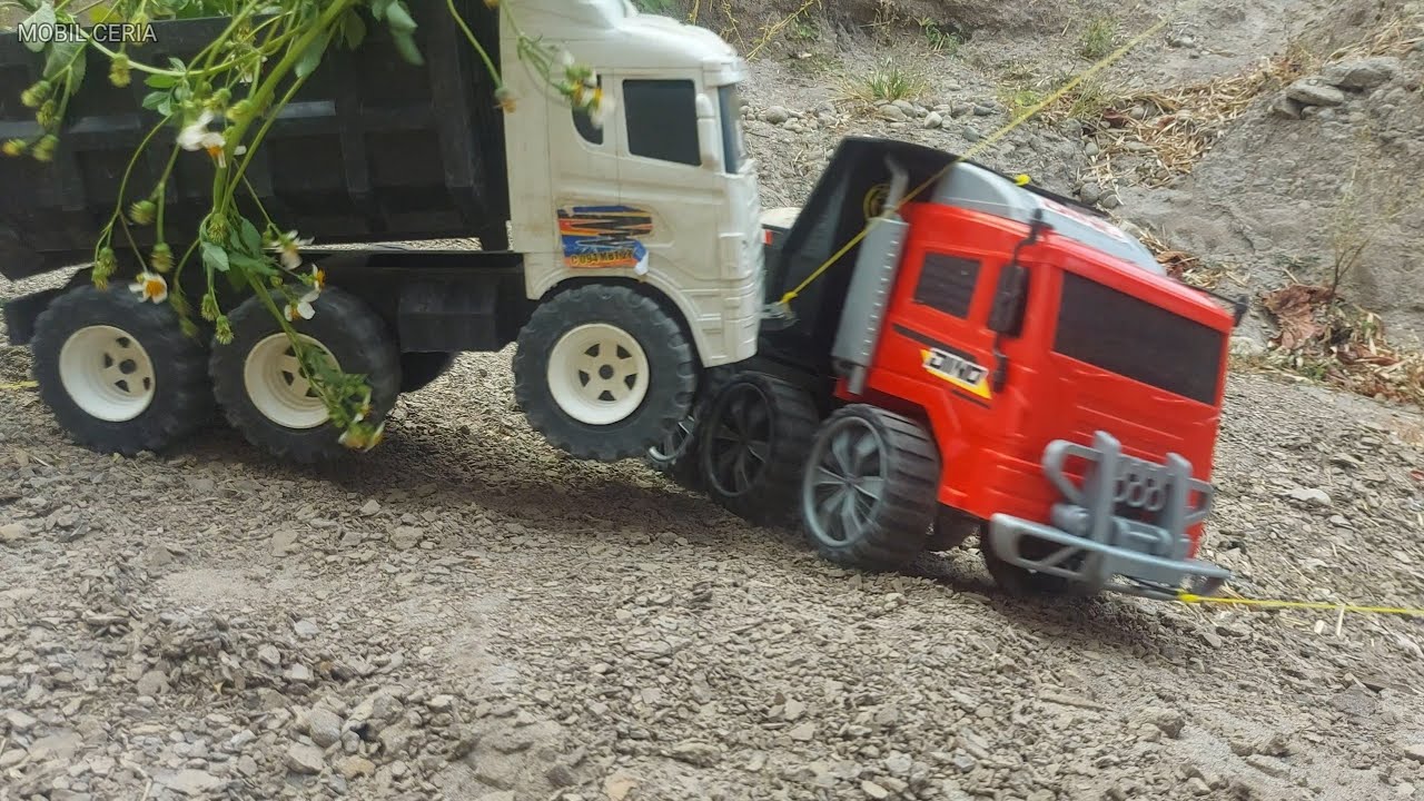 FUSO TRUCK VS SCANIA TRUCK - HEAVY EQUIPMENT SIMULATION - YouTube