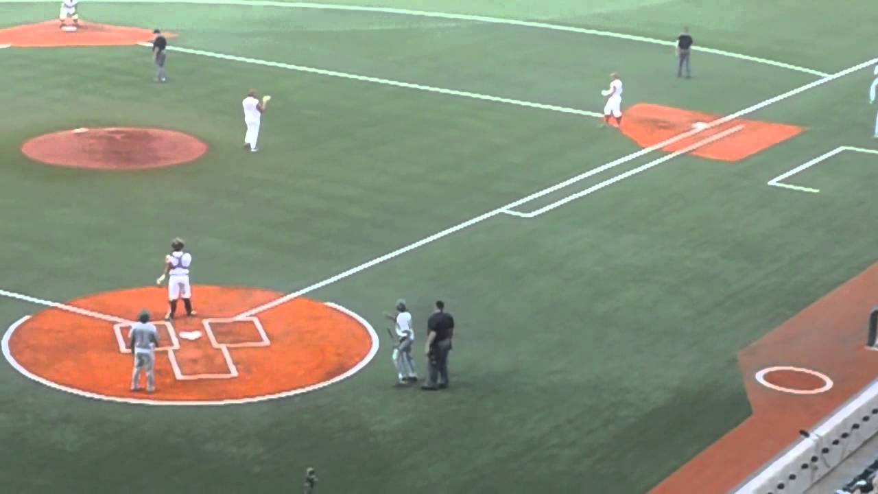 UTPA Baseball Drops Tight Contest at No. 10 Texas - YouTube