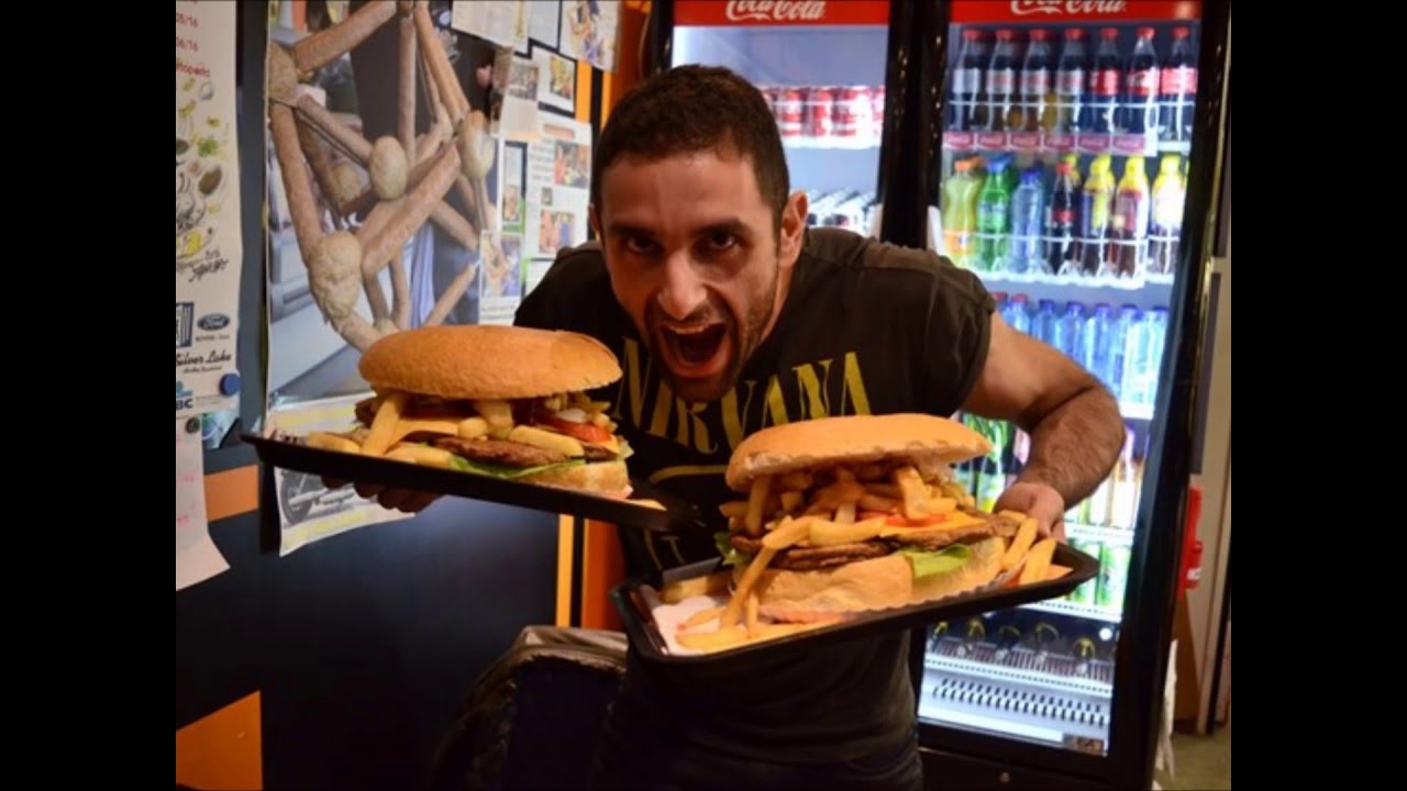 Balense Reus Burger Challenge- Balen, Belgium| 3.2kg Burger! Beating ...