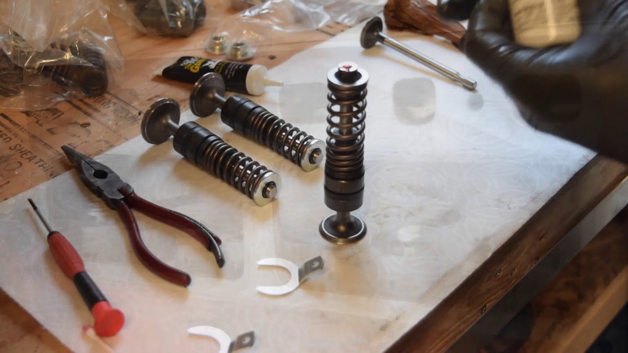 1947 Ford 8N Tractor Rebuild Part 5: Valves - YouTube