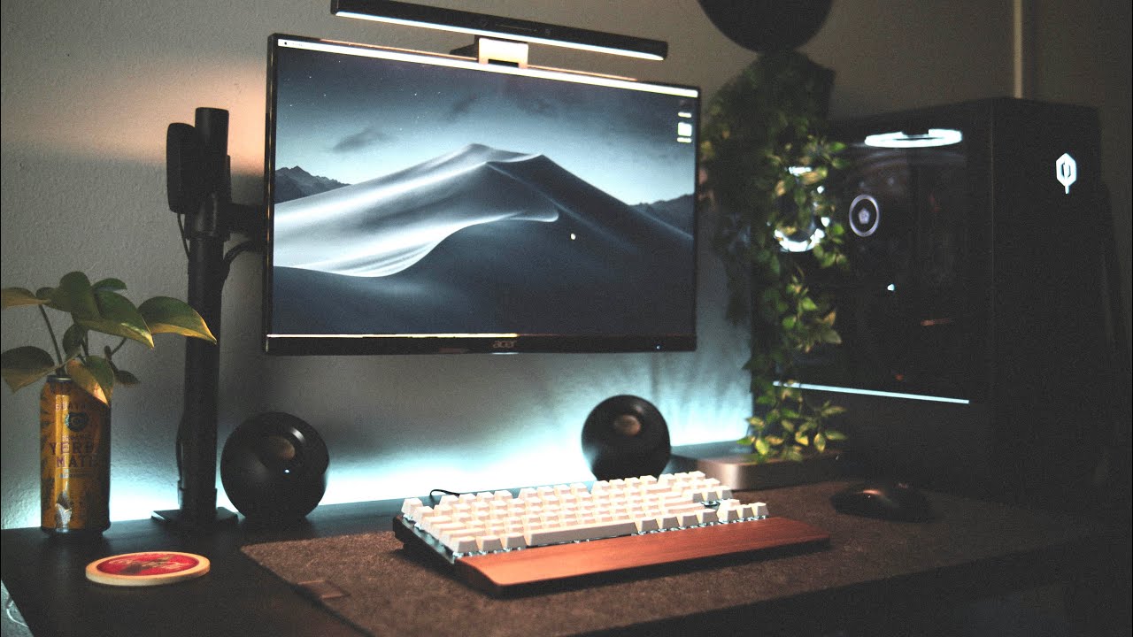 My modern desk set up for 2023! - YouTube