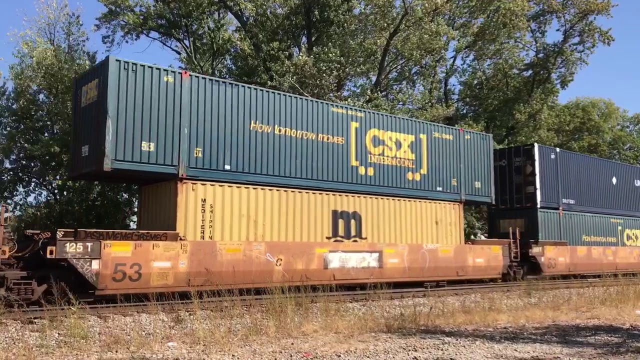 CSX Intermodal Train in Vincennes Indiana - YouTube