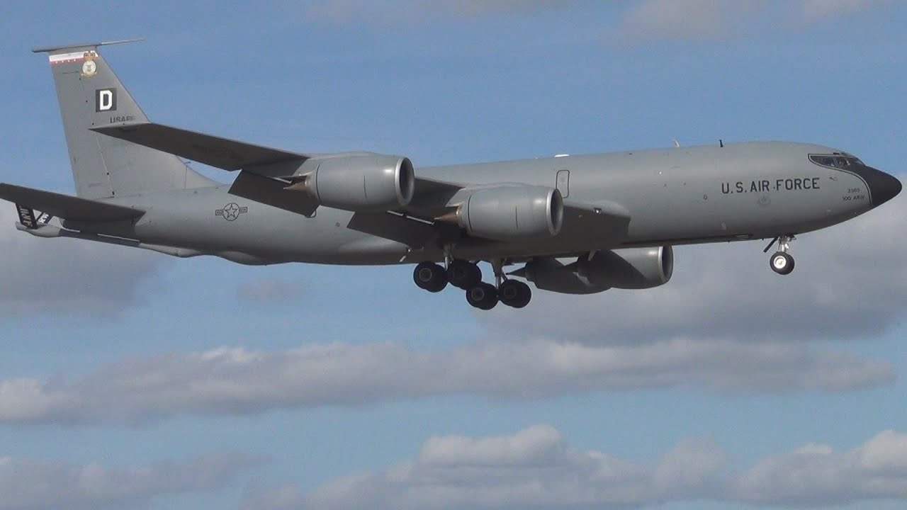 RAF Mildenhall, base USAF movements. 26/09/2013. - YouTube