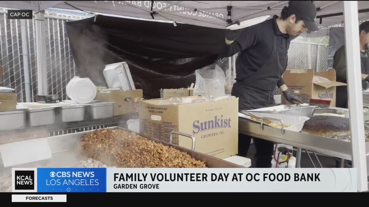 Volunteers put together thousands of meals at the OC Food Bank - YouTube
