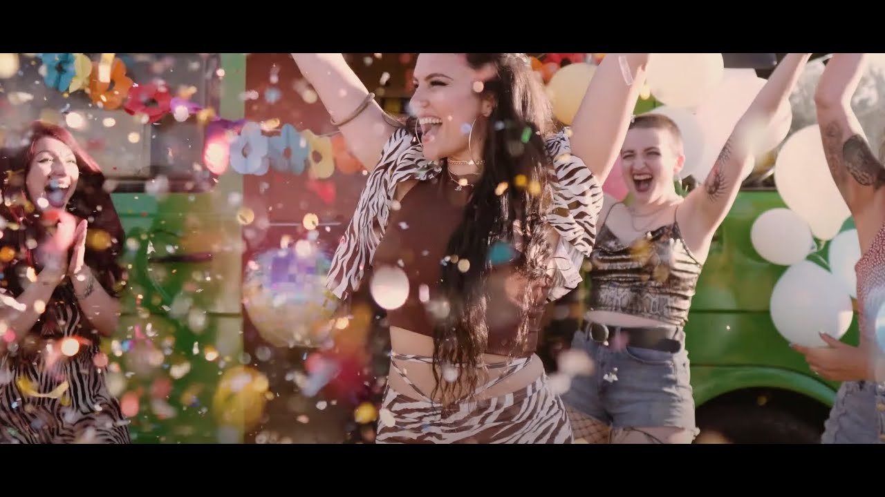 Miriam Camino - DUELE (Videoclip Oficial) - YouTube