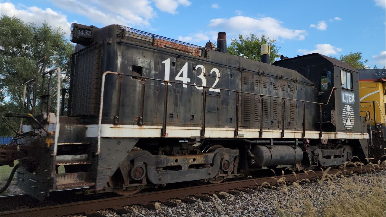 Early October Trains: Rainbow Lashup of LTEX Scrap Power! IC SW14 and ...