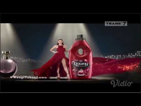 Iklan Downy Perfume Collection Passion (2017-2018, feat. Pia Wurtzbach ...