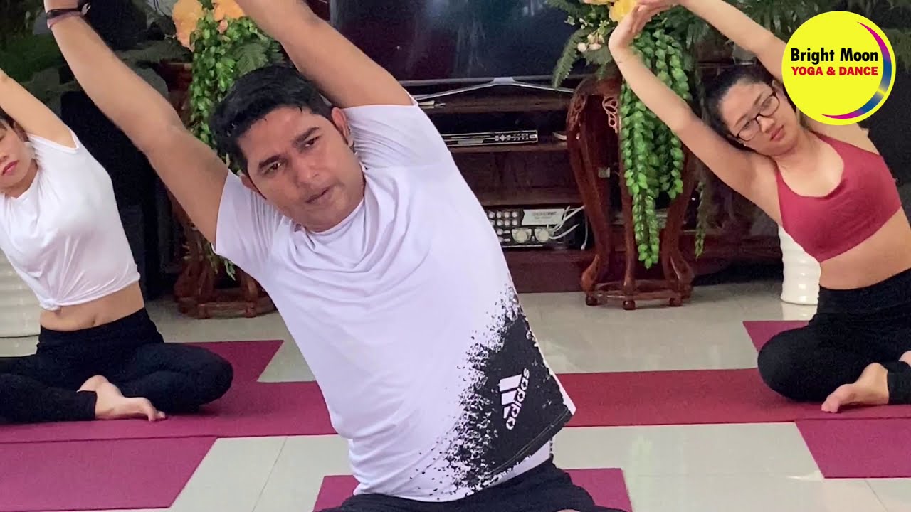 Dynamic Yoga Flow With Master Amit - YouTube