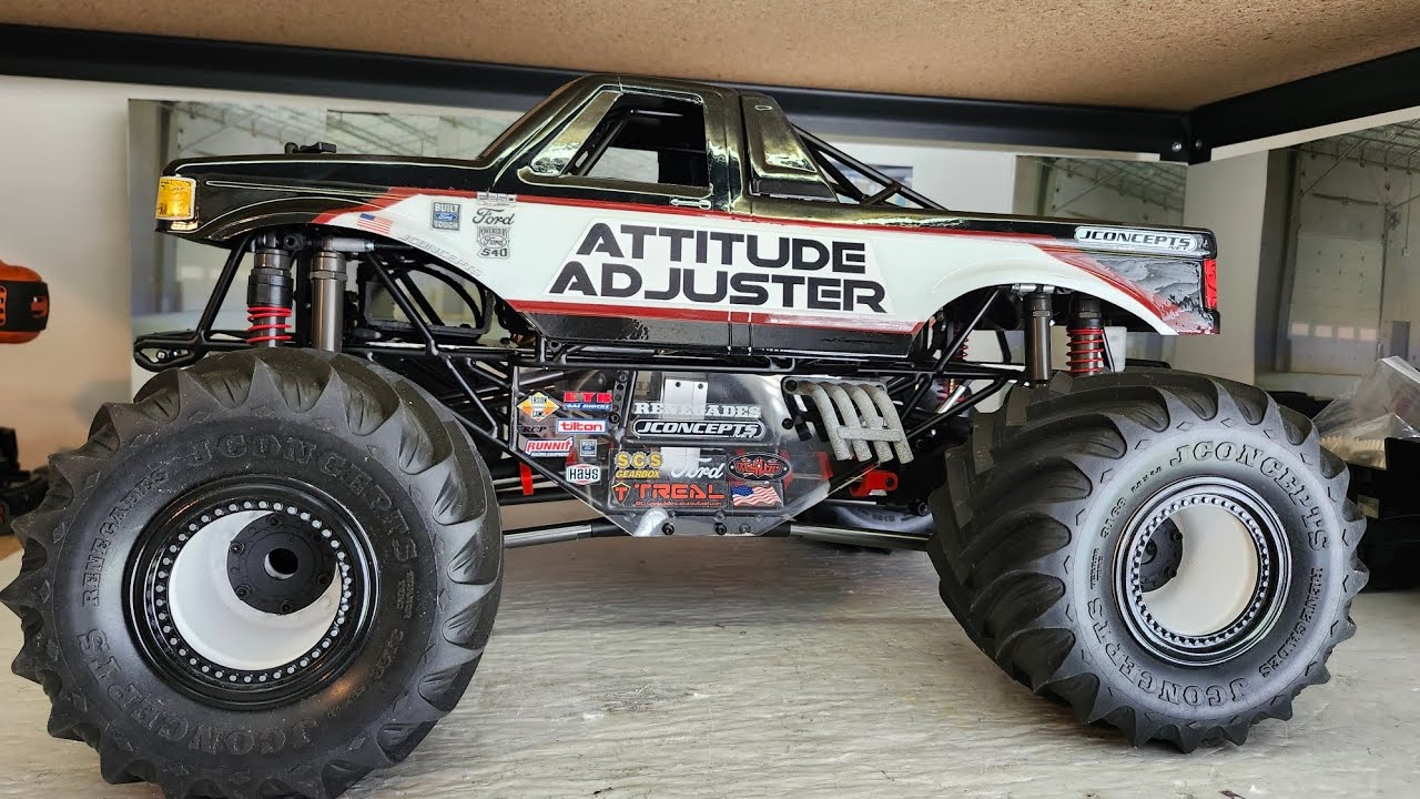 RC Monster Truck Custom RC4WD Iron Hammer with LMT drivetrain - YouTube
